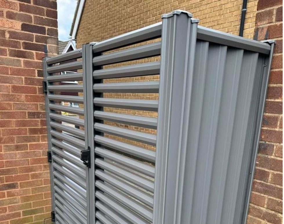 Closed Panel Gates - willows-fencing.com